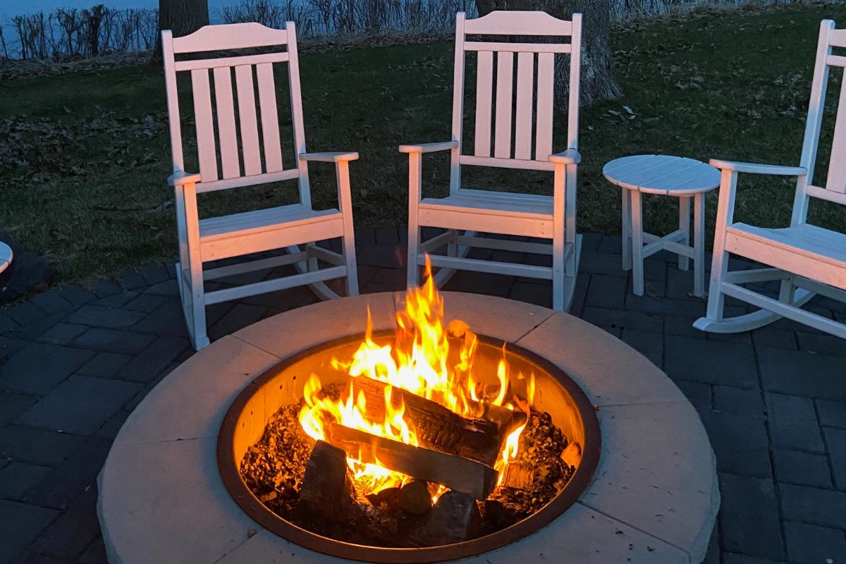 Crackling Classics vs. Trendy Tins: Why a Wood-Burning Fire Pit Reigns