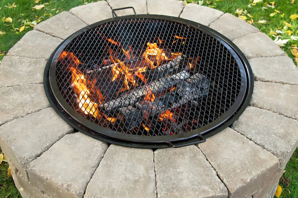 Why BBQ Over a Fire Pit In Your Backyard? | Expert Tips From Walden ...